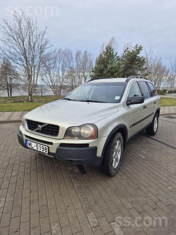 Grey Volvo XC90 2006 in Riga, with an engine capacity of 2.40 L and mileage of 316 thousand km for 2900 €, photo 1 on AUTOMOTO.COM.LV