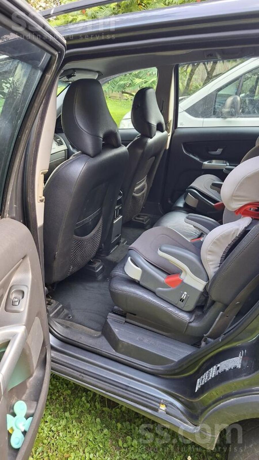 Pelēks Volvo XC90 2006 Rīga, ar dzinēja tilpumu 2.50 L un nobraukumu 423 tūkst. km par 4300 €, foto 6 vietnē AUTOMOTO.COM.LV
