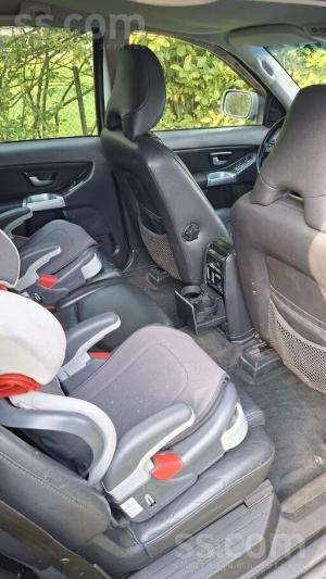 Pelēks Volvo XC90 2006 Rīga, ar dzinēja tilpumu 2.50 L un nobraukumu 423 tūkst. km par 4300 €, foto 9 vietnē AUTOMOTO.COM.LV