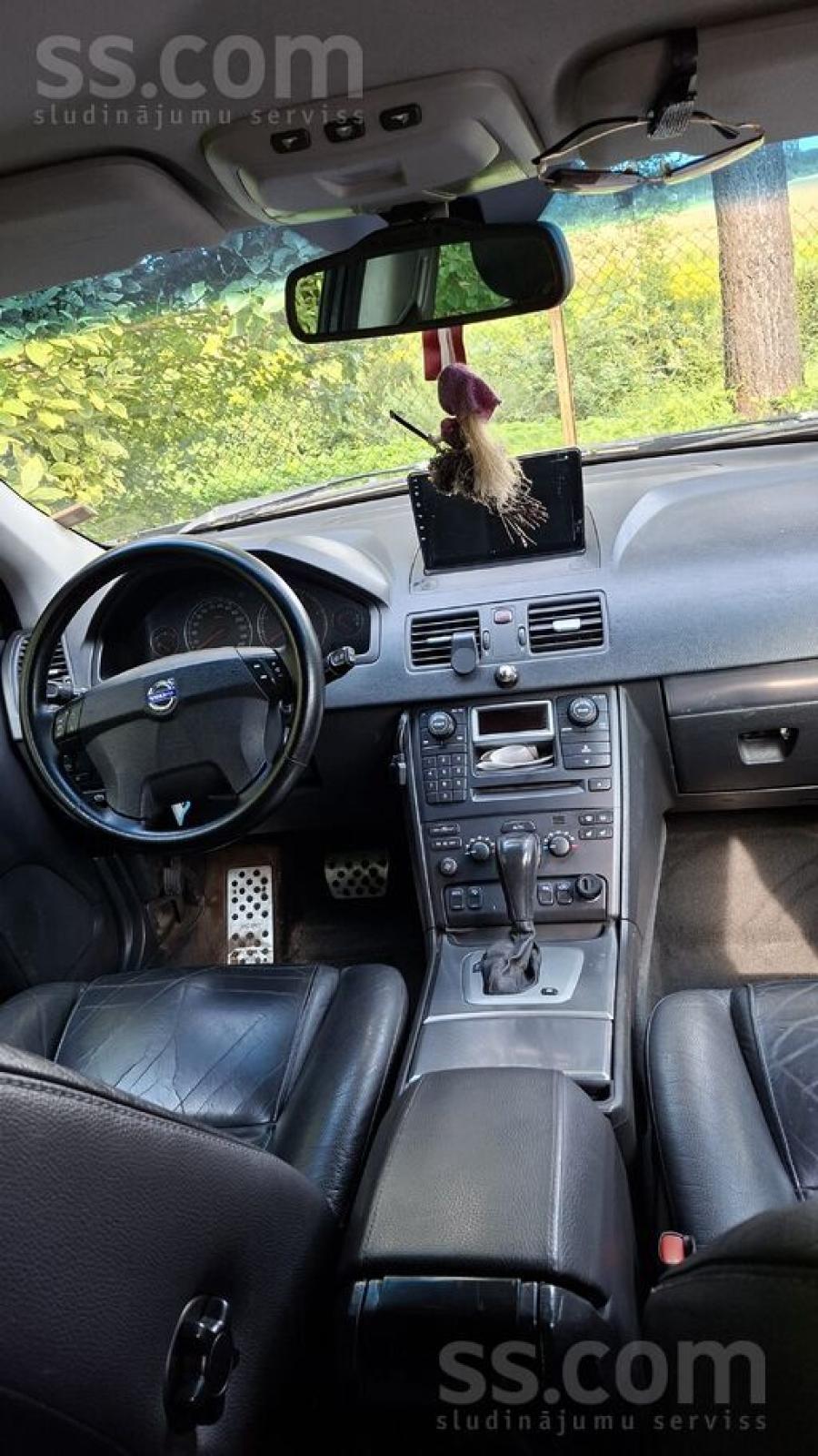 Pelēks Volvo XC90 2006 Rīga, ar dzinēja tilpumu 2.50 L un nobraukumu 423 tūkst. km par 4300 €, foto 10 vietnē AUTOMOTO.COM.LV