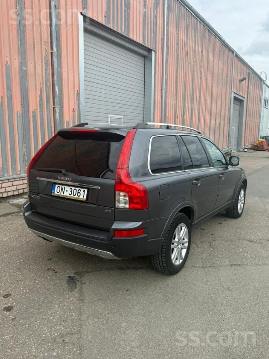 Grey Volvo XC90 2006 in Riga, with an engine capacity of 2.40 L and mileage of 0 thousand km for 4900 €, photo 4 on AUTOMOTO.COM.LV