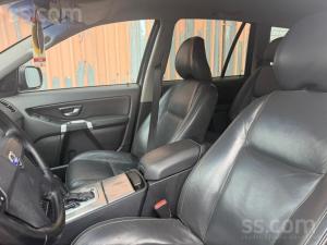 Grey Volvo XC90 2006 in Riga, with an engine capacity of 2.40 L and mileage of 0 thousand km for 4900 €, photo 8 on AUTOMOTO.COM.LV