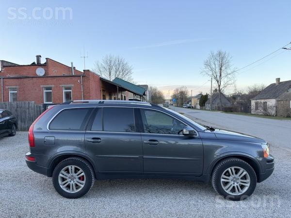 Grey Volvo XC90 2006 in Ventspils, with an engine capacity of 2.40 L and mileage of 362 thousand km for 3990 €, photo 5 on AUTOMOTO.COM.LV