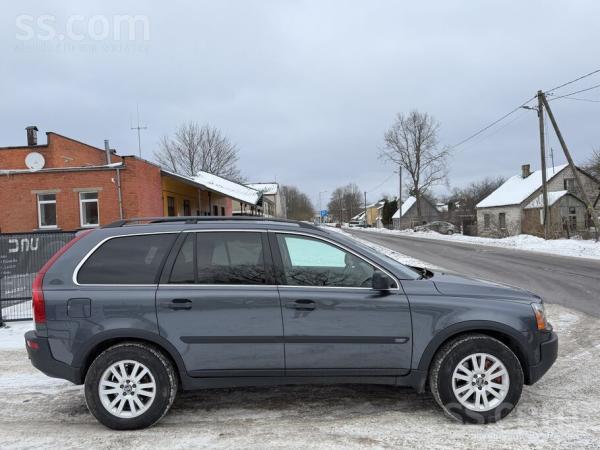 Grey Volvo XC90 2006 in Ventspils, with an engine capacity of 2.40 L and mileage of 275 thousand km for 3990 €, photo 8 on AUTOMOTO.COM.LV