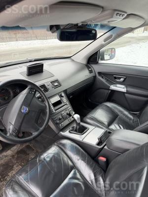 Pelēks Volvo XC90 2006 Ventspils, ar dzinēja tilpumu 2.40 L un nobraukumu 275 tūkst. km par 3990 €, foto 12 vietnē AUTOMOTO.COM.LV