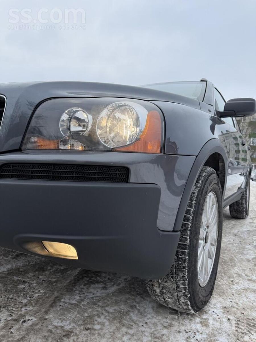 Pelēks Volvo XC90 2006 Ventspils, ar dzinēja tilpumu 2.40 L un nobraukumu 275 tūkst. km par 3990 €, foto 26 vietnē AUTOMOTO.COM.LV