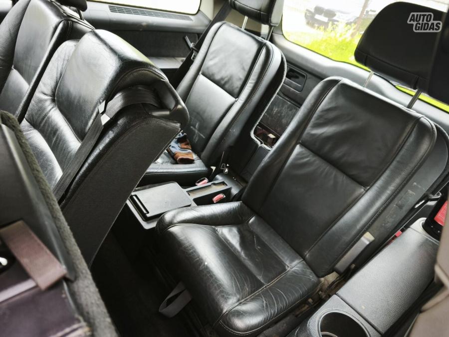 Pelēks Volvo XC90 2006 Viļņa, ar dzinēja tilpumu 2.40 L un nobraukumu 324 tūkst. km par 1600 €, foto 9 vietnē AUTOMOTO.COM.LV