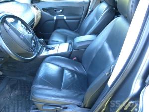 Grey Volvo XC90 2006 in Riga, with an engine capacity of 2.40 L and mileage of 338 thousand km for 5000 €, photo 8 on AUTOMOTO.COM.LV