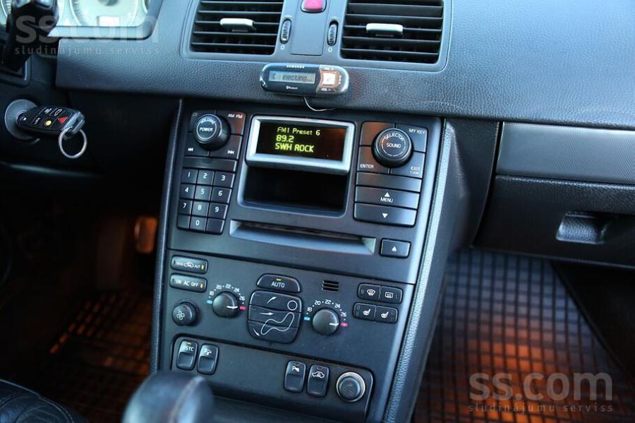 Pelēks Volvo XC90 2006 Tukums, ar dzinēja tilpumu 2.40 L un nobraukumu 342 tūkst. km par 4490 €, foto 20 vietnē AUTOMOTO.COM.LV