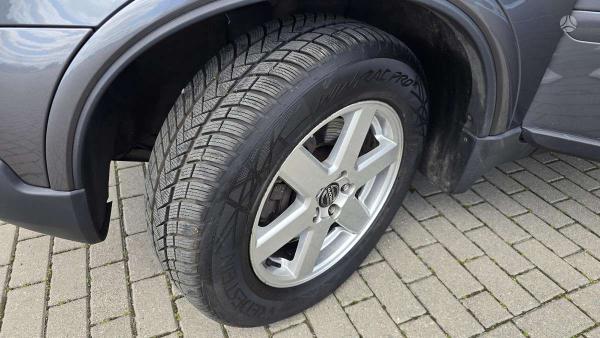Grey Volvo XC90 2006 in Marijampole, with an engine capacity of 2.40 L and mileage of 268 thousand km for 4300 €, photo 7 on AUTOMOTO.COM.LV