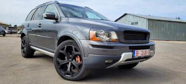Pelēks Volvo XC90 2006 Rīga, ar dzinēja tilpumu 2.40 L un nobraukumu 260 tūkst. km par 9000 €, foto 5 vietnē AUTOMOTO.COM.LV