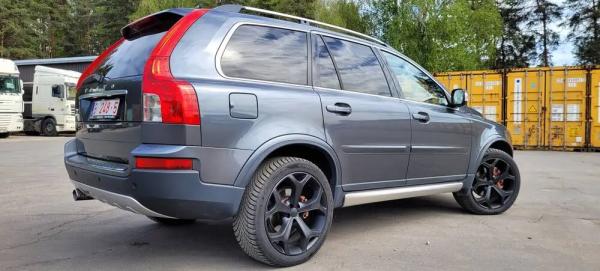 Pelēks Volvo XC90 2006 Rīga, ar dzinēja tilpumu 2.40 L un nobraukumu 260 tūkst. km par 9000 €, foto 7 vietnē AUTOMOTO.COM.LV