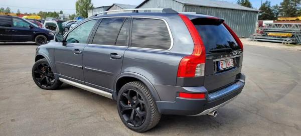 Pelēks Volvo XC90 2006 Rīga, ar dzinēja tilpumu 2.40 L un nobraukumu 260 tūkst. km par 9000 €, foto 10 vietnē AUTOMOTO.COM.LV