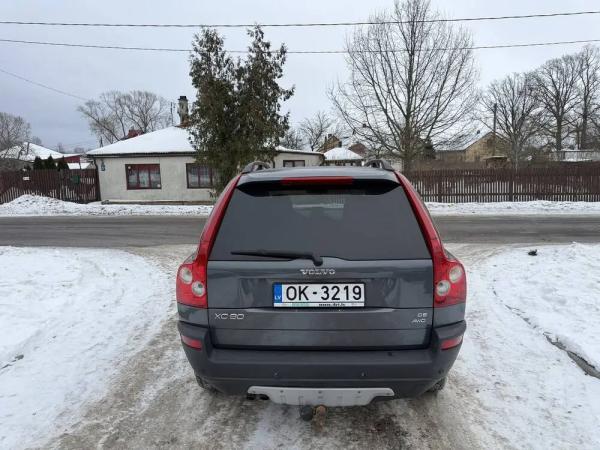 Pelēks Volvo XC90 2006 Ventspils, ar dzinēja tilpumu 2.40 L un nobraukumu 275 tūkst. km par 3990 €, foto 5 vietnē AUTOMOTO.COM.LV