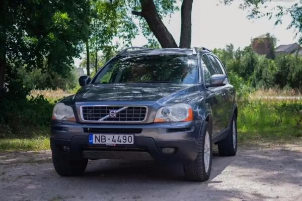Серый Вольво ХС90 2006 в Гробиня, объемом двигателя 2.40 л и пробегом 387 тыс. км за 5600 €, фото 2 на AUTOMOTO.COM.LV