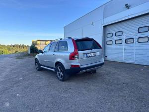 Grey Volvo XC90 2006 in Utena, with an engine capacity of 2.40 L and mileage of 310 thousand km for 4200 €, photo 4 on AUTOMOTO.COM.LV