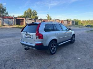 Grey Volvo XC90 2006 in Utena, with an engine capacity of 2.40 L and mileage of 310 thousand km for 4200 €, photo 6 on AUTOMOTO.COM.LV