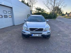 Grey Volvo XC90 2006 in Utena, with an engine capacity of 2.40 L and mileage of 310 thousand km for 4200 €, photo 9 on AUTOMOTO.COM.LV