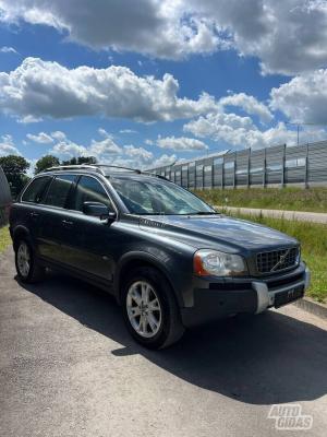 Pelēks Volvo XC90 2006 Marijampole, ar dzinēja tilpumu 2.40 L un nobraukumu 320 tūkst. km par 4100 €, foto 3 vietnē AUTOMOTO.COM.LV