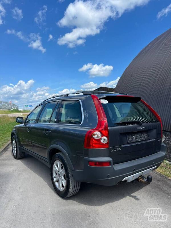 Pelēks Volvo XC90 2006 Marijampole, ar dzinēja tilpumu 2.40 L un nobraukumu 320 tūkst. km par 4100 €, foto 4 vietnē AUTOMOTO.COM.LV