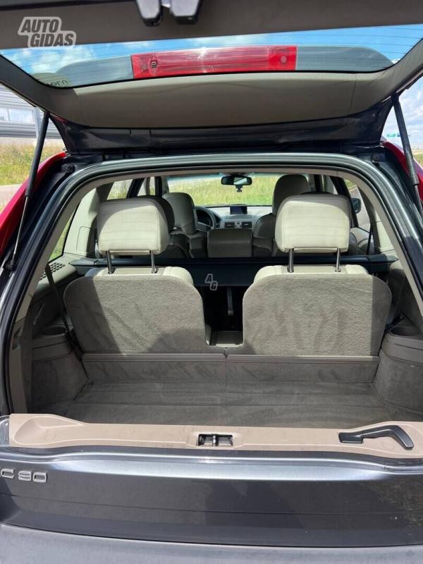 Pelēks Volvo XC90 2006 Marijampole, ar dzinēja tilpumu 2.40 L un nobraukumu 320 tūkst. km par 4100 €, foto 8 vietnē AUTOMOTO.COM.LV