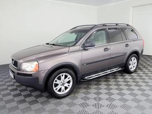 Pelēks Volvo XC90 2006 Tallina, ar dzinēja tilpumu 2.40 L un nobraukumu 366 tūkst. km par 2999 €, foto 3 vietnē AUTOMOTO.COM.LV