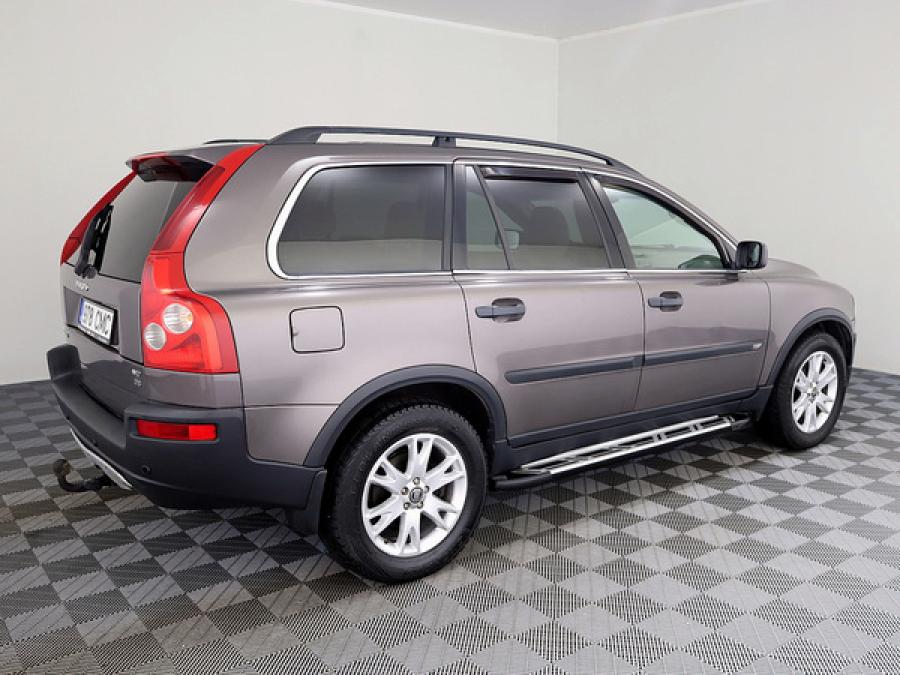 Pelēks Volvo XC90 2006 Tallina, ar dzinēja tilpumu 2.40 L un nobraukumu 366 tūkst. km par 2999 €, foto 4 vietnē AUTOMOTO.COM.LV