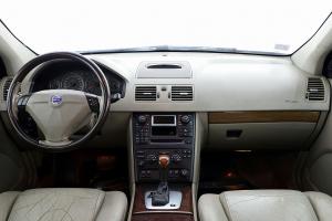Pelēks Volvo XC90 2006 Tallina, ar dzinēja tilpumu 2.40 L un nobraukumu 366 tūkst. km par 2999 €, foto 14 vietnē AUTOMOTO.COM.LV