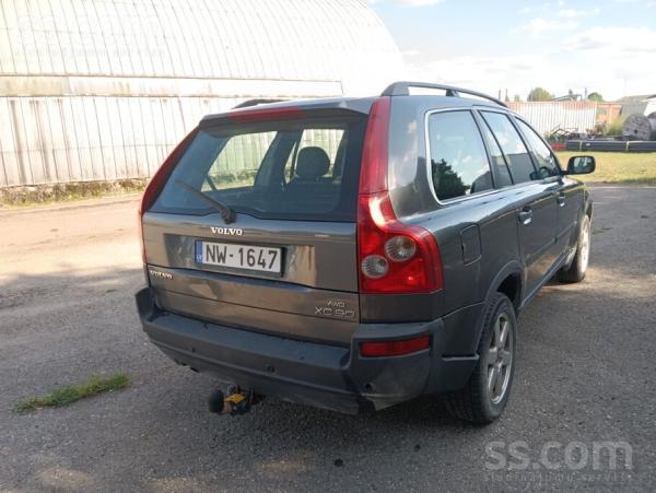 Pelēks Volvo XC90 2006 Madona, ar dzinēja tilpumu 2.40 L un nobraukumu 355 tūkst. km par 3950 €, foto 5 vietnē AUTOMOTO.COM.LV