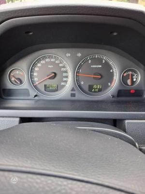 Pelēks Volvo XC90 2006 Utena, ar dzinēja tilpumu 2.40 L un nobraukumu 350 tūkst. km par 4400 €, foto 8 vietnē AUTOMOTO.COM.LV