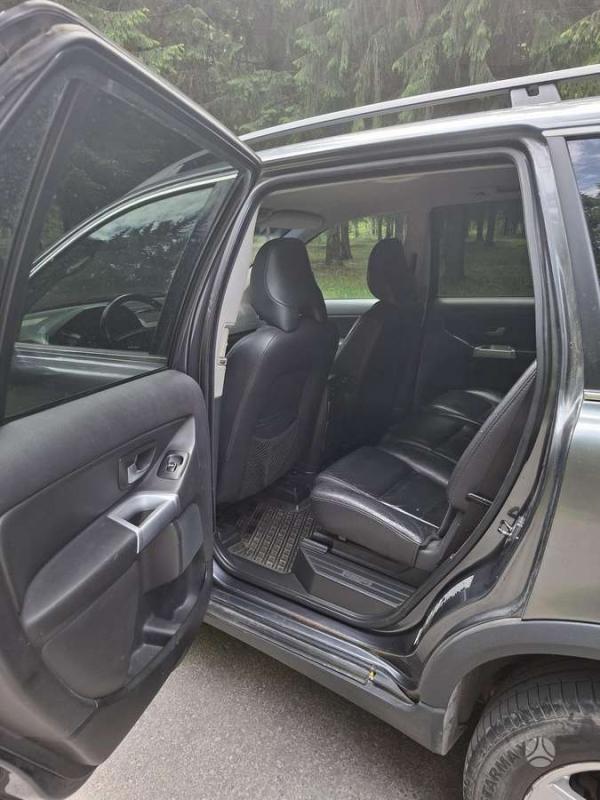Pelēks Volvo XC90 2006 Biržai, ar dzinēja tilpumu 2.40 L un nobraukumu 327 tūkst. km par 3900 €, foto 6 vietnē AUTOMOTO.COM.LV