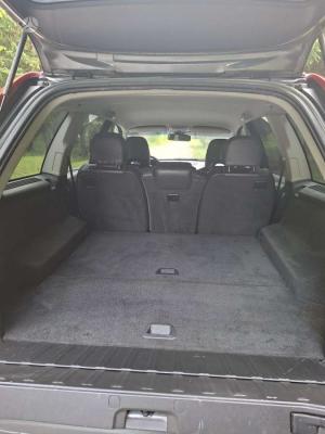 Grey Volvo XC90 2006 in Birzai, with an engine capacity of 2.40 L and mileage of 327 thousand km for 3900 €, photo 6 on AUTOMOTO.COM.LV