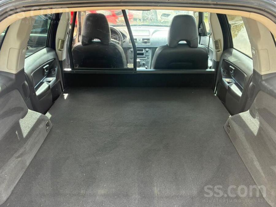 Pelēks Volvo XC90 2006 Kuldīga, ar dzinēja tilpumu 2.40 L un nobraukumu 453 tūkst. km par 3990 €, foto 12 vietnē AUTOMOTO.COM.LV