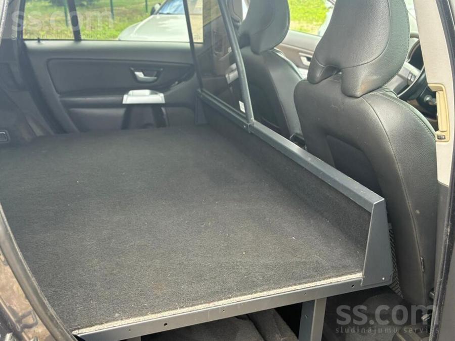 Pelēks Volvo XC90 2006 Kuldīga, ar dzinēja tilpumu 2.40 L un nobraukumu 453 tūkst. km par 3990 €, foto 14 vietnē AUTOMOTO.COM.LV