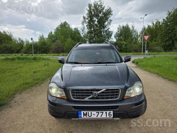 Серый Вольво ХС90 2006 в Рига, объемом двигателя 2.40 л и пробегом 378 тыс. км за 4100 €, фото 3 на AUTOMOTO.COM.LV