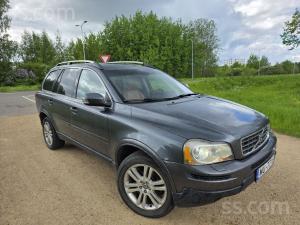Grey Volvo XC90 2006 in Riga, with an engine capacity of 2.40 L and mileage of 378 thousand km for 4100 €, photo 5 on AUTOMOTO.COM.LV