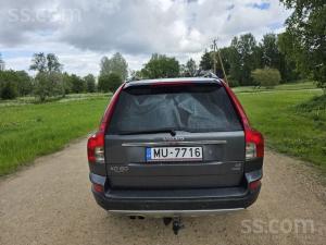 Grey Volvo XC90 2006 in Riga, with an engine capacity of 2.40 L and mileage of 378 thousand km for 4100 €, photo 8 on AUTOMOTO.COM.LV