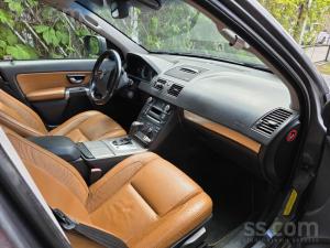 Grey Volvo XC90 2006 in Riga, with an engine capacity of 2.40 L and mileage of 378 thousand km for 4100 €, photo 12 on AUTOMOTO.COM.LV