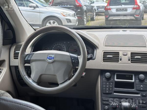 Pelēks Volvo XC90 2006 Talsi, ar dzinēja tilpumu 2.40 L un nobraukumu 0 tūkst. km par 4970 €, foto 9 vietnē AUTOMOTO.COM.LV