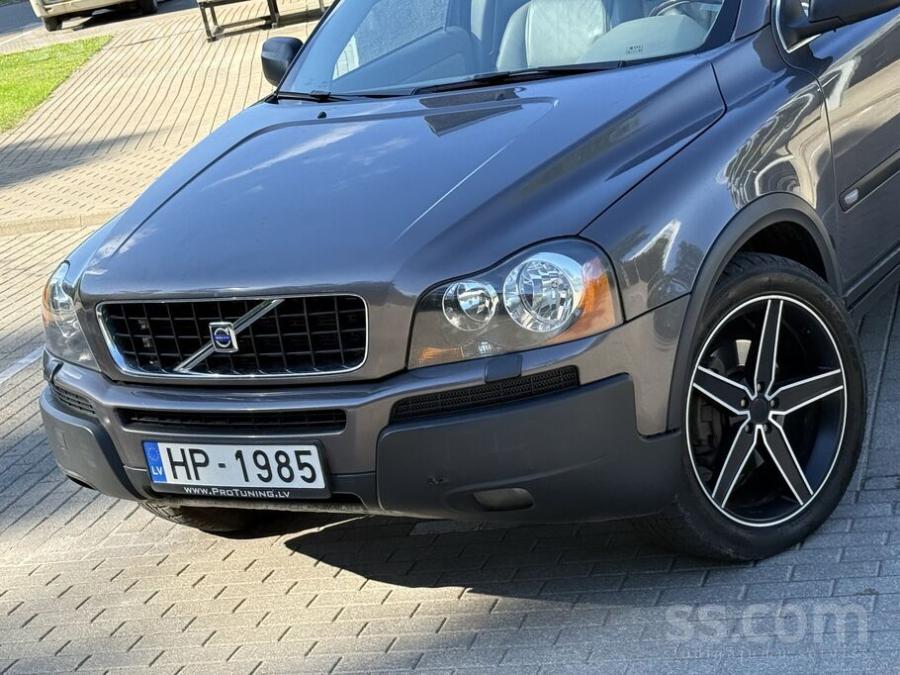 Grey Volvo XC90 2006 in Jurmala, with an engine capacity of 2.40 L and mileage of 0 thousand km for 3550 €, photo 4 on AUTOMOTO.COM.LV