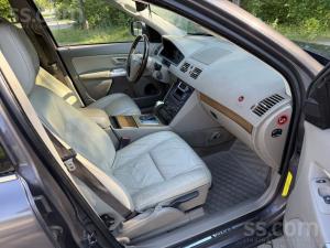 Grey Volvo XC90 2006 in Jurmala, with an engine capacity of 2.40 L and mileage of 0 thousand km for 3550 €, photo 19 on AUTOMOTO.COM.LV