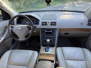 Grey Volvo XC90 2006 in Jurmala, with an engine capacity of 2.40 L and mileage of 0 thousand km for 3550 €, photo 22 on AUTOMOTO.COM.LV