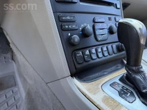 Grey Volvo XC90 2006 in Jurmala, with an engine capacity of 2.40 L and mileage of 0 thousand km for 3550 €, photo 29 on AUTOMOTO.COM.LV