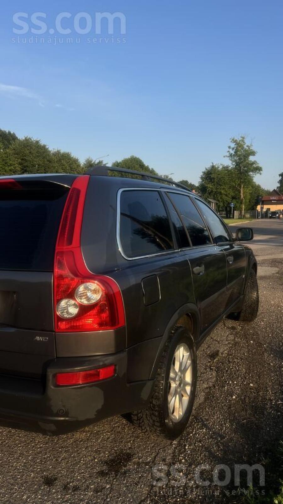 Grey Volvo XC90 2006 in Preili, with an engine capacity of 2.40 L and mileage of 333 thousand km for 4800 €, photo 4 on AUTOMOTO.COM.LV