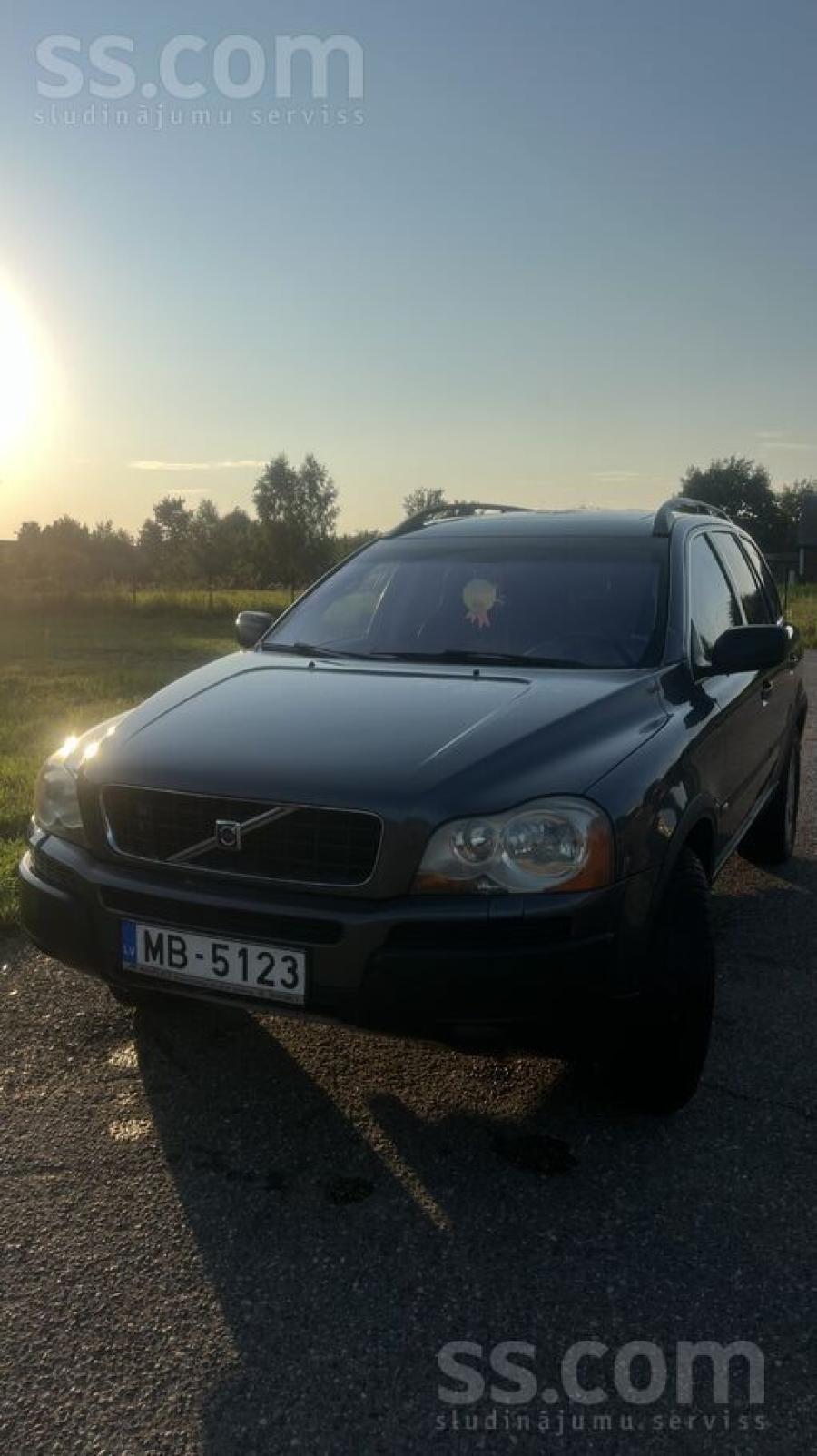 Grey Volvo XC90 2006 in Preili, with an engine capacity of 2.40 L and mileage of 333 thousand km for 4800 €, photo 6 on AUTOMOTO.COM.LV
