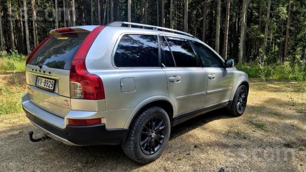 Pelēks Volvo XC90 2006 Rīga, ar dzinēja tilpumu 2.40 L un nobraukumu 384 tūkst. km par 3500 €, foto 3 vietnē AUTOMOTO.COM.LV