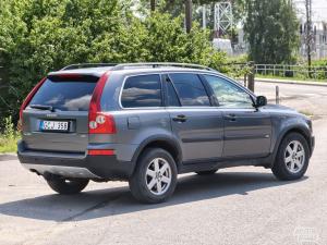 Pelēks Volvo XC90 2006 Viļņa, ar dzinēja tilpumu 2.40 L un nobraukumu 327 tūkst. km par 3350 €, foto 3 vietnē AUTOMOTO.COM.LV