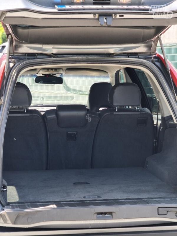 Grey Volvo XC90 2006 in Vilnius, with an engine capacity of 2.40 L and mileage of 327 thousand km for 3350 €, photo 6 on AUTOMOTO.COM.LV