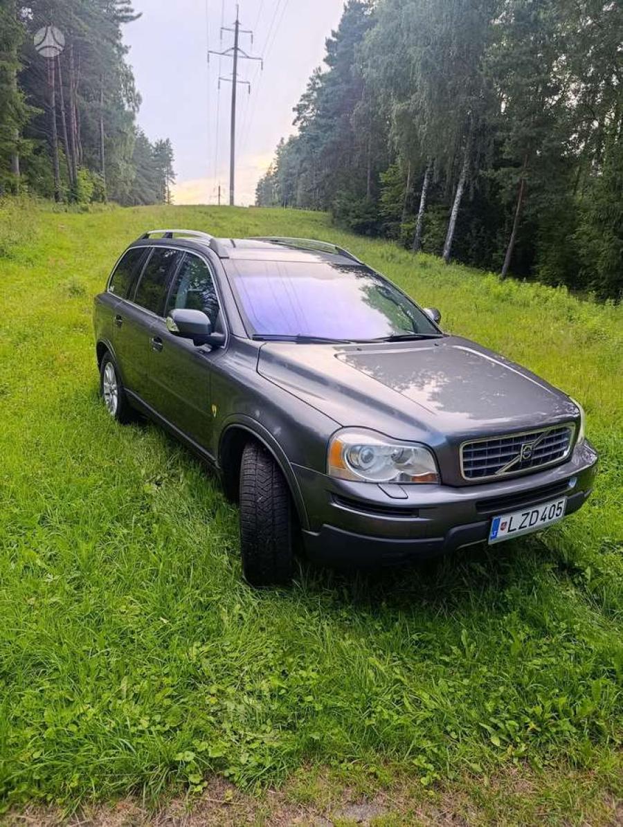 Grey Volvo XC90 2006 in Vilnius, with an engine capacity of 2.40 L and mileage of 339 thousand km for 4700 €, photo 1 on AUTOMOTO.COM.LV