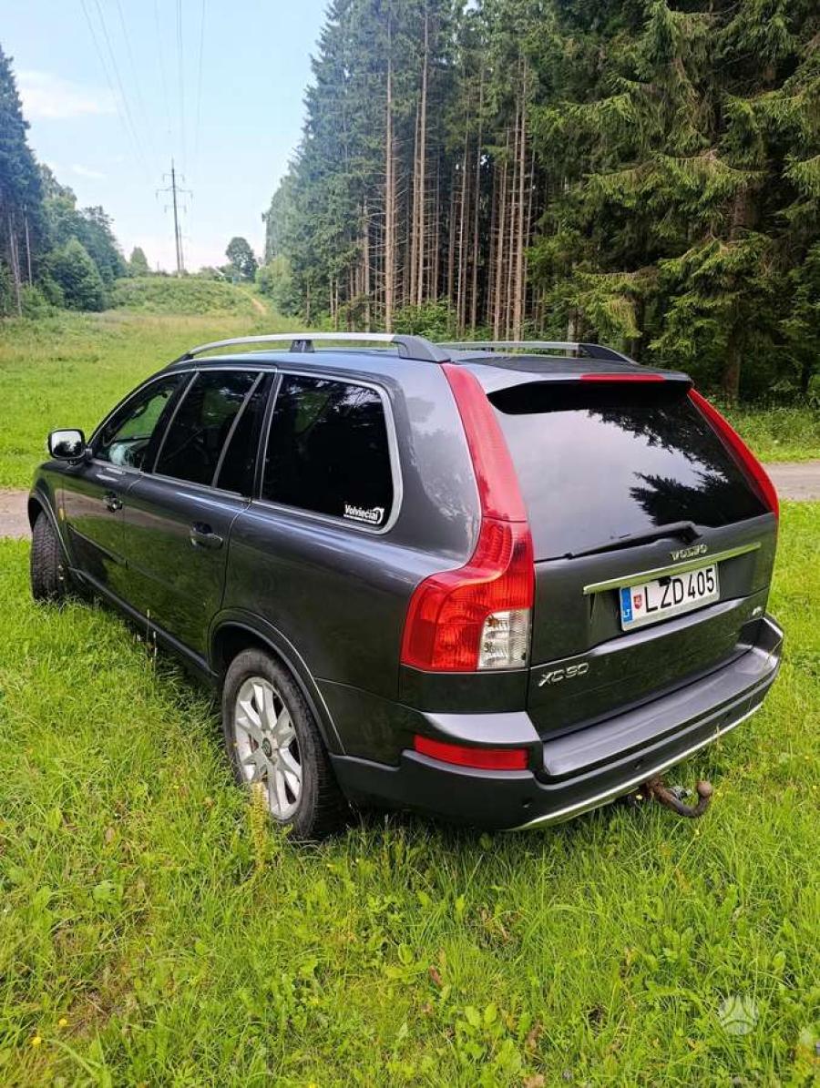 Grey Volvo XC90 2006 in Vilnius, with an engine capacity of 2.40 L and mileage of 339 thousand km for 4700 €, photo 4 on AUTOMOTO.COM.LV